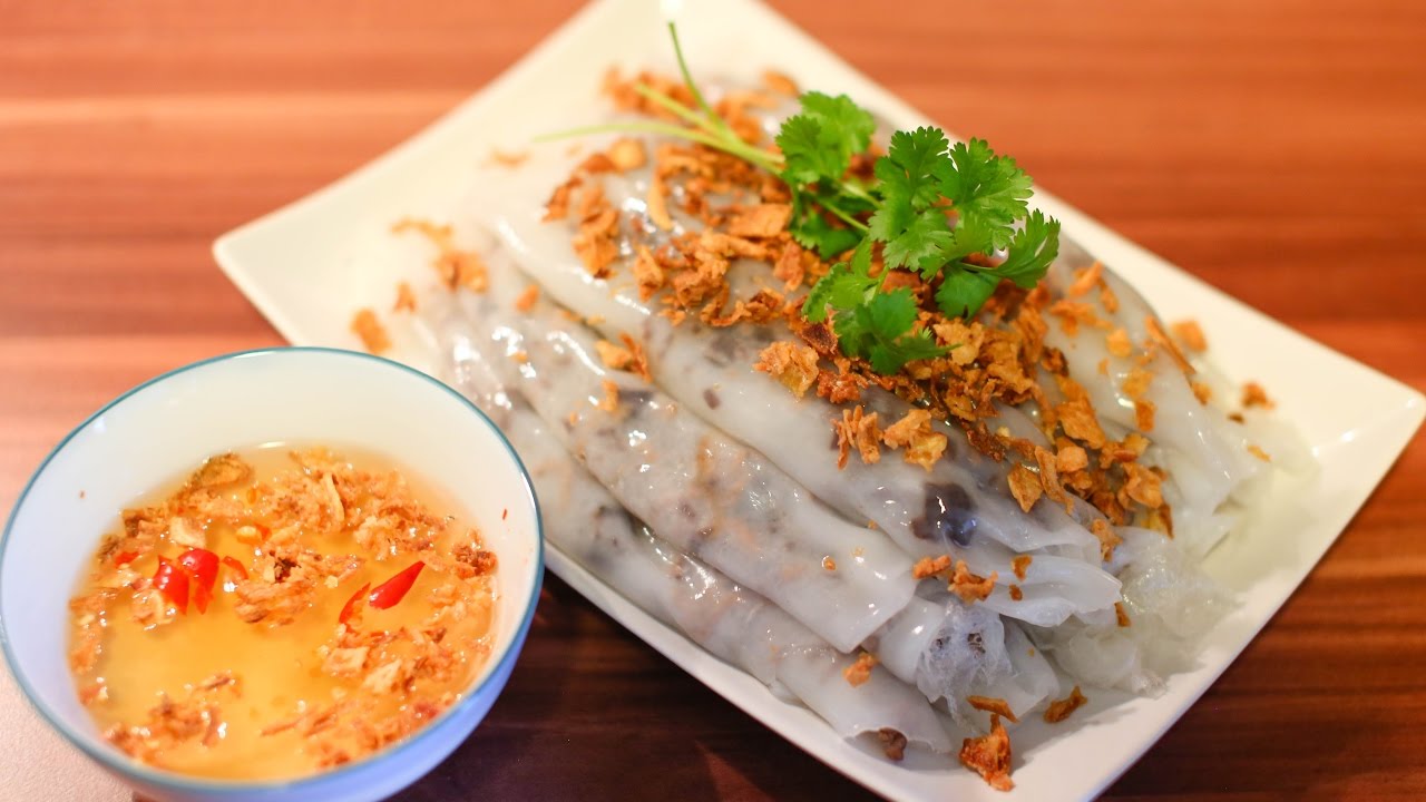 Banh Cuon Recipe (Vietnamese steamed Rice Rolls)