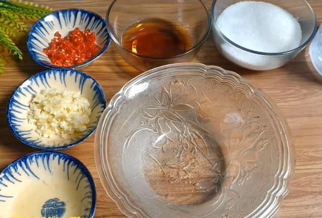 Vietnamese Dipping Fish Sauce (Nuoc Cham recipe)