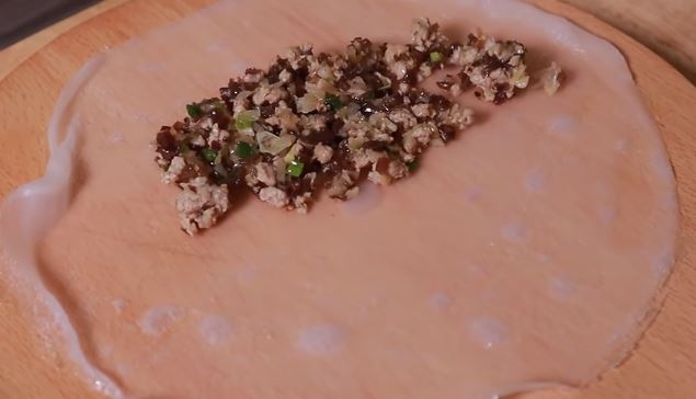 Banh Cuon Recipe (Vietnamese steamed Rice Rolls)