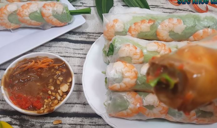Gỏi Cuốn recipe - Vietnamese Spring Rolls with Peanut Sauce
