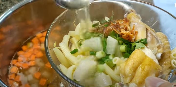 Súp Nui Gà recipe - Vietnamese Chinese Chicken Soup