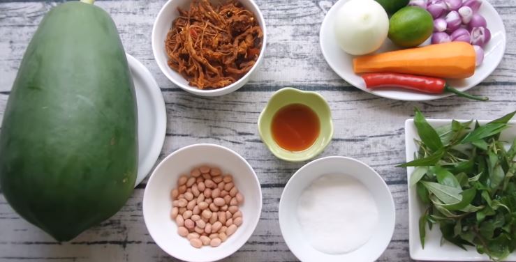 Vietnamese Green Papaya Salad & Beef Jerky (Gỏi Đu Đủ Khô Bò Recipe)
