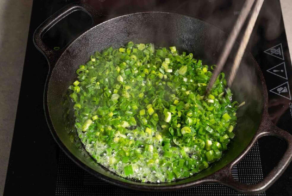 Vietnamese Grilled Corn Recipe (Bap Nuong Mo Hanh)