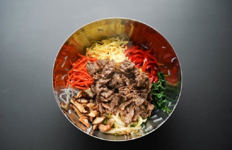 Korean Japchae Recipe (Glass Noodles with Ribeye)