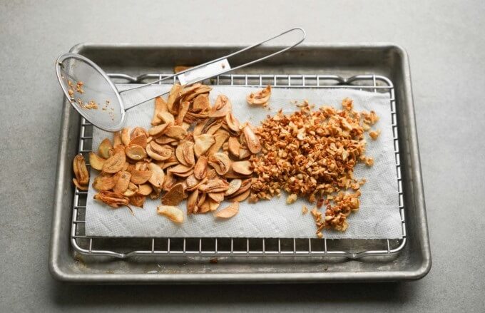 Vietnamese Grilled Clams Recipe (Peanuts, Onions and Garlic)