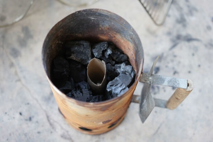 How to Start a Charcoal Fire Grill (Without Using Lighter Fluids)