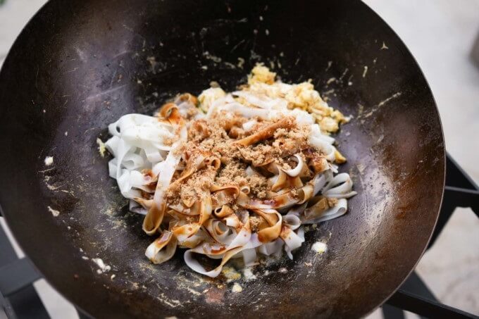 Thai Stir-Fried Rice Noodles (Pad See Ew Recipe)