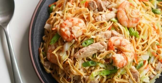 Pancit Canton Recipe (Filipino Stir Fried Noodles)