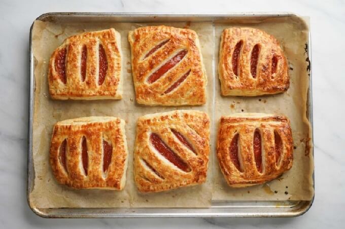 Cuban Guava and Cheese Pastry Recipe (Pastelitos De Guayaba Y Queso)